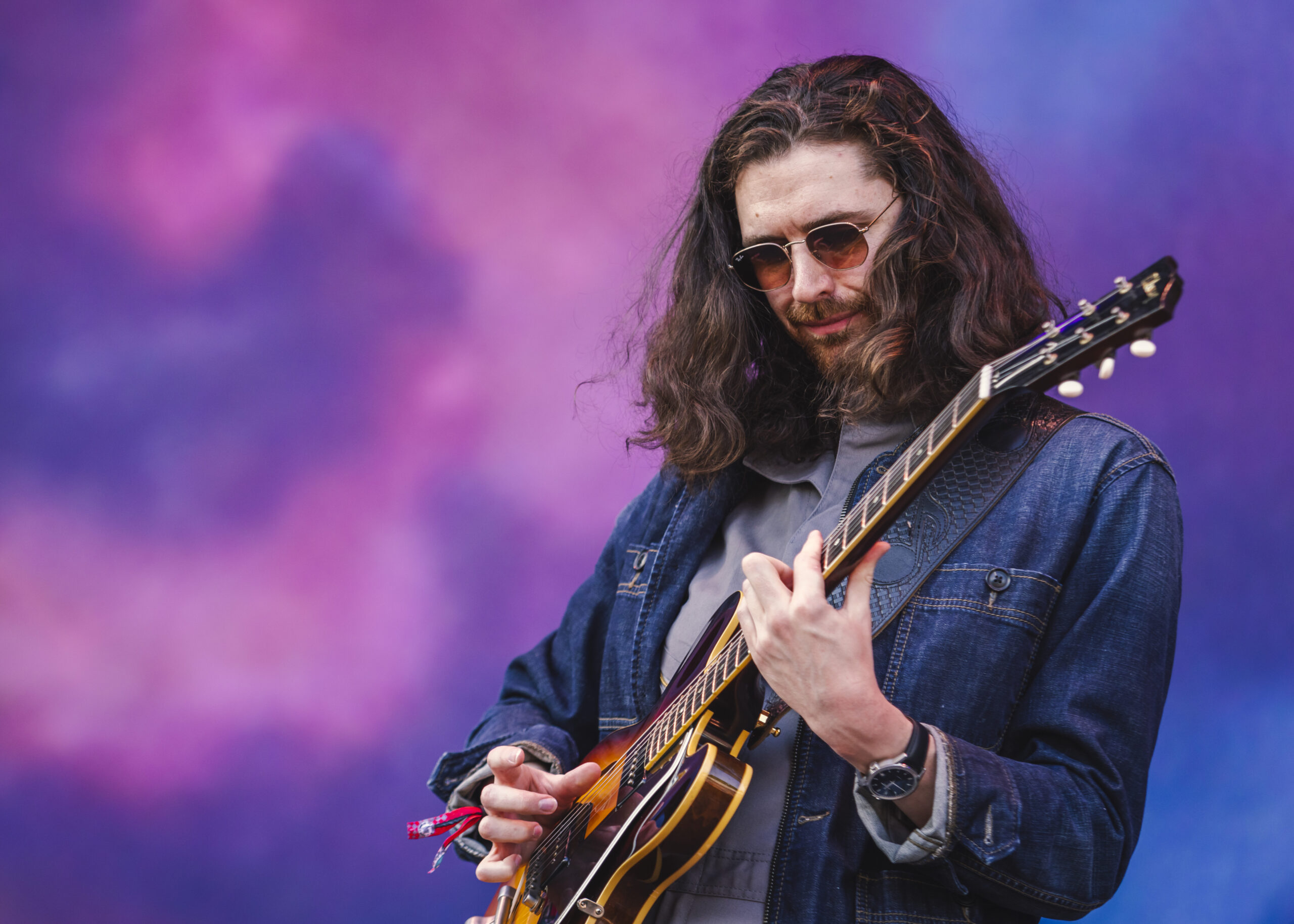 Hozier Tops Billboard Hot 100 for the First Time With "Too Sweet"